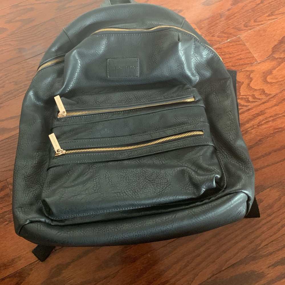 Honest City Backpack - Black - Gem